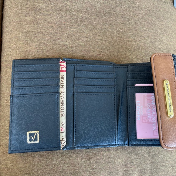 Stone Mountain Accessories | Other | New Stone Mountain Wallet | Poshmark